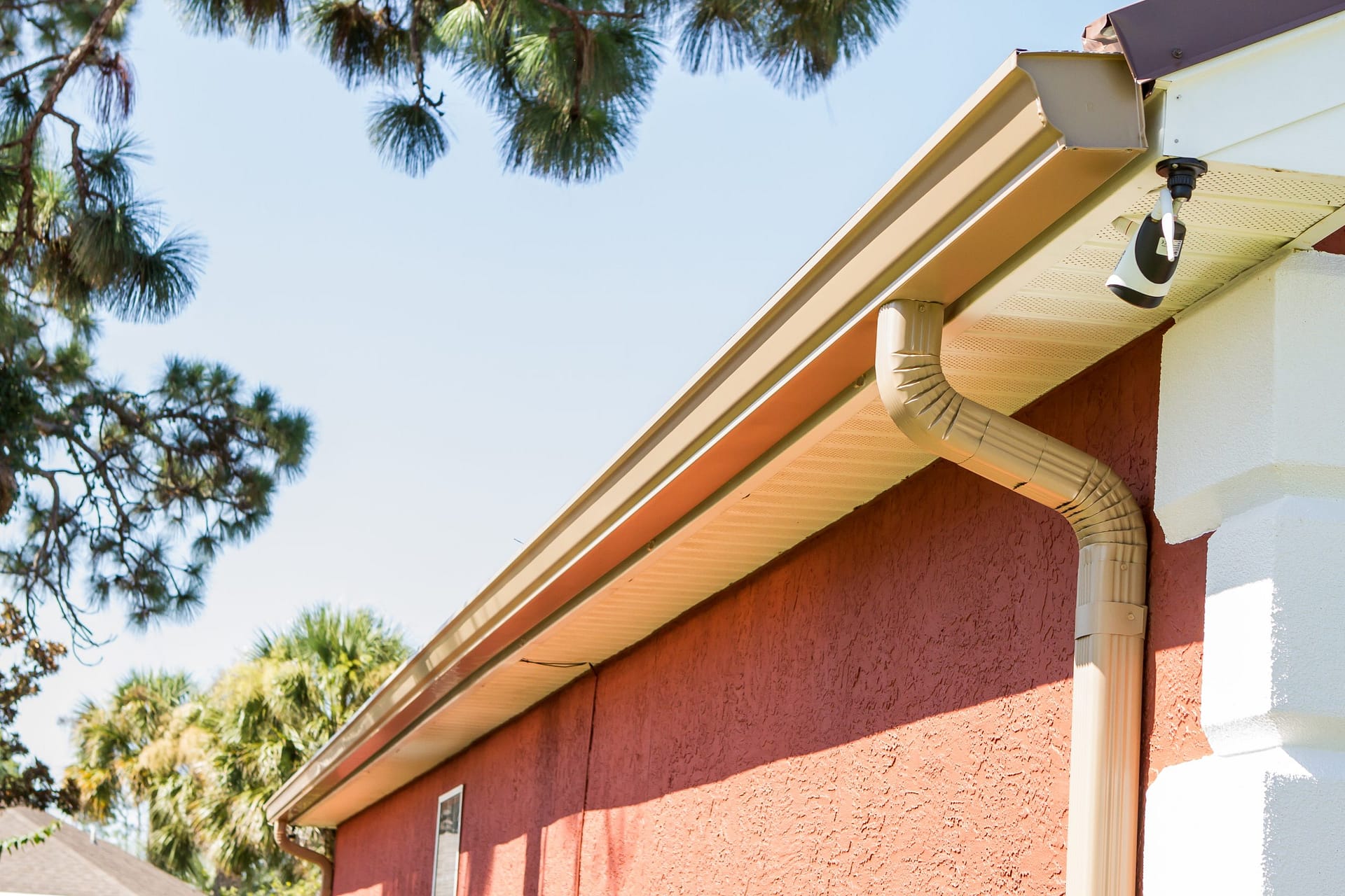Seamless Gutters - National Gutter Pros Tampa